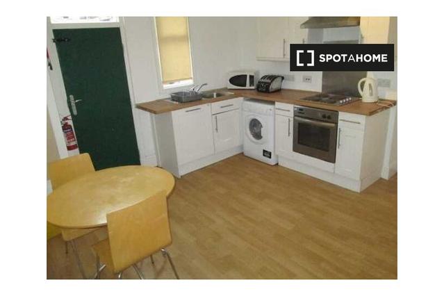 Rooms for Rent in Manchester: Cheap Furnished Rooms to Rent Manchester ...